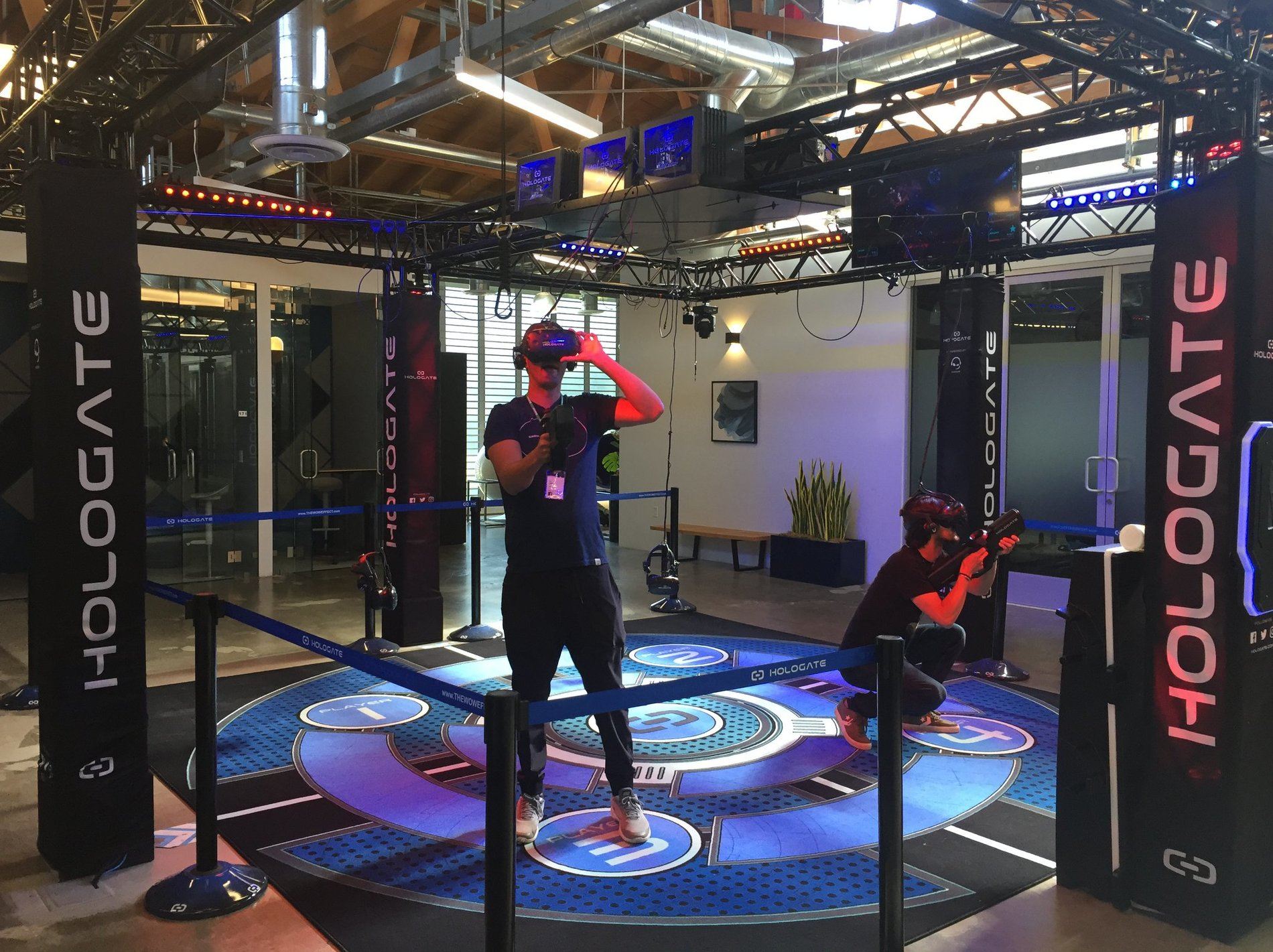 Celebrities Love HOLOGATE! | HOLOGATE