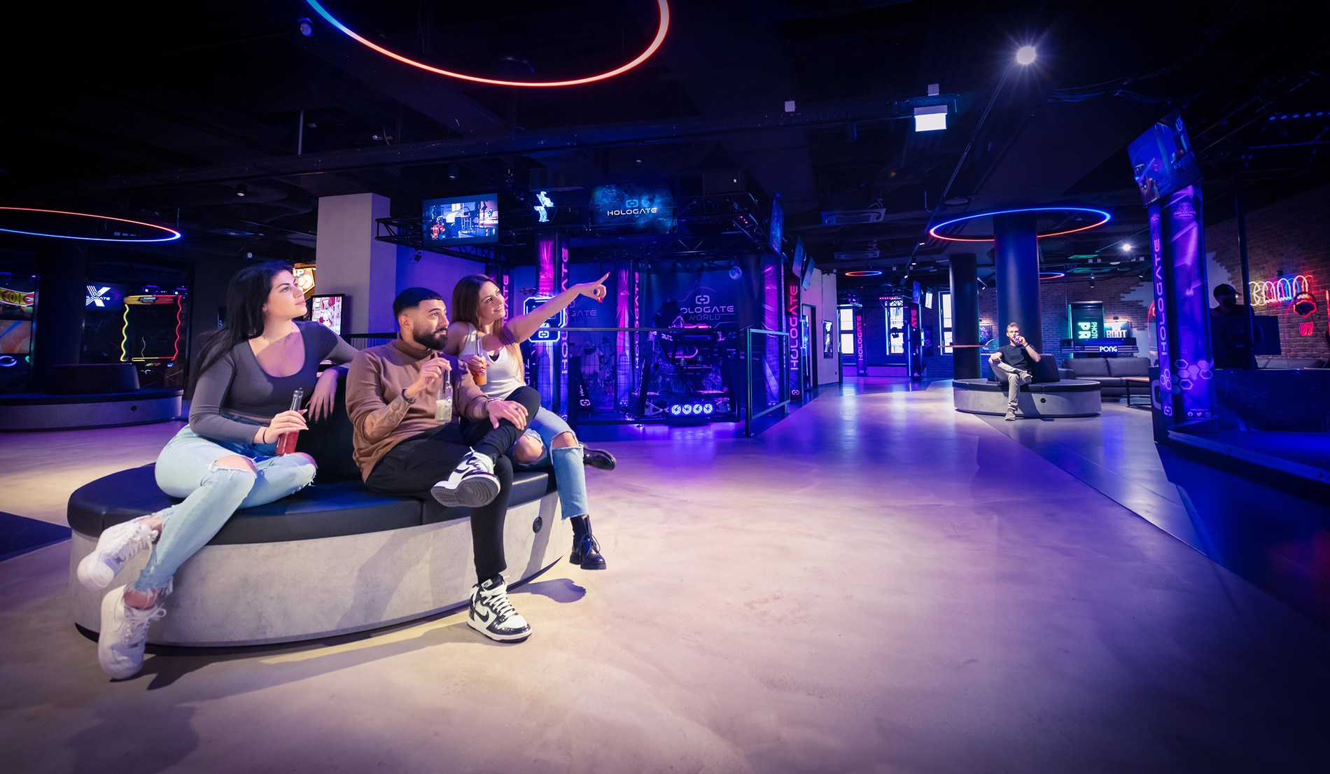 10,000,000 Players in VR! | HOLOGATE